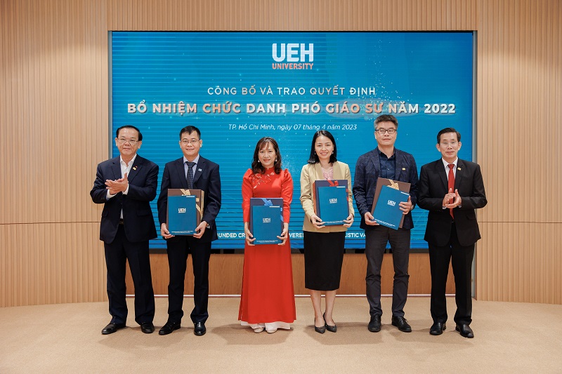 UEH Ceremony honoring UEH individuals and UEH collectives winning ...