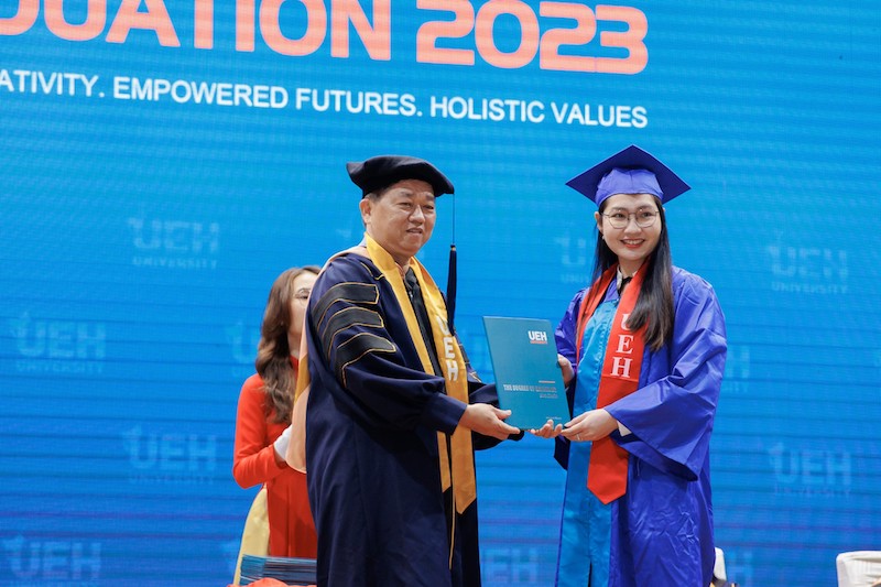 Lễ Tốt nghiệp đại học năm 2023: Hơn 4.300 Tân cử nhân UEH chính thức ...