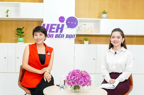 UEH launches a series of online counseling program "UEH's always by ...