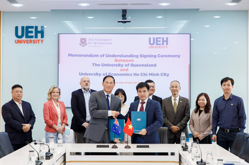 The signing ceremony of cooperation between UEH and University of ...