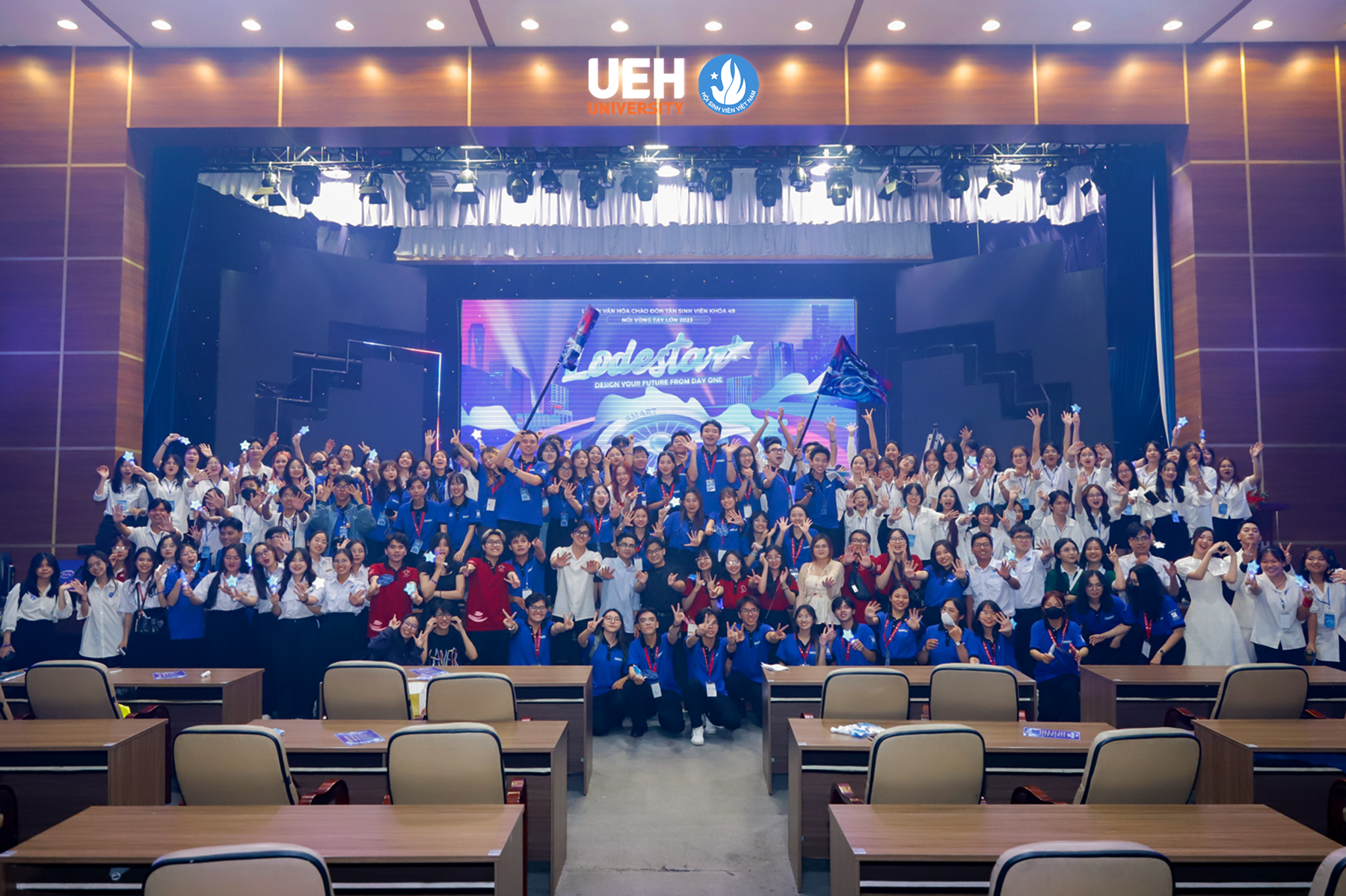 Cultural Festival Welcoming UEH K49 New Students – Noi Vong Tay Lon ...